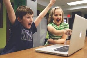 7 Ways To Get Free Computers For Low Income Families - Low Income Relief